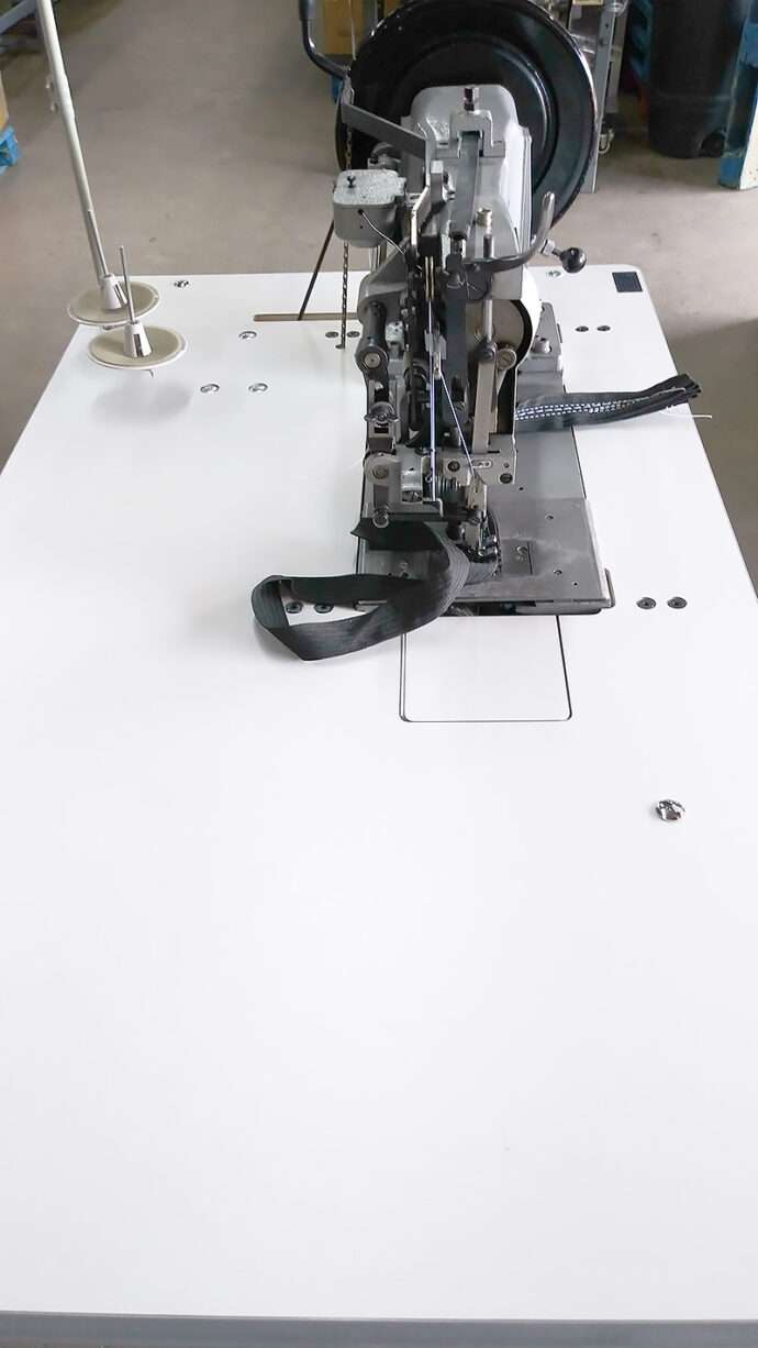 USED CONSEW 733R-2 Extra Heavy Duty 7 Class Walking Foot Sewing Machine ...
